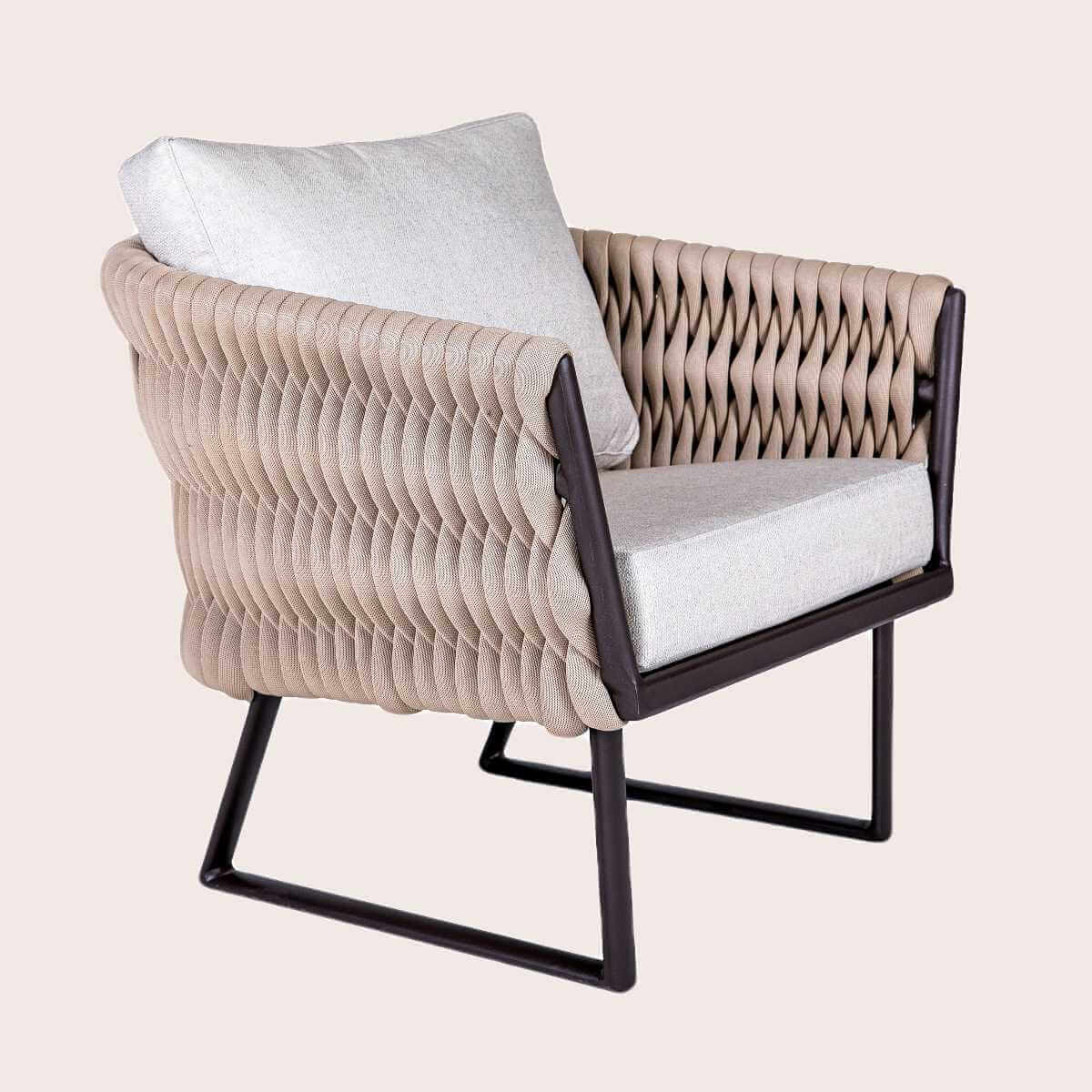 Poltrona Ária: Conforto e Estilo para Áreas Externas